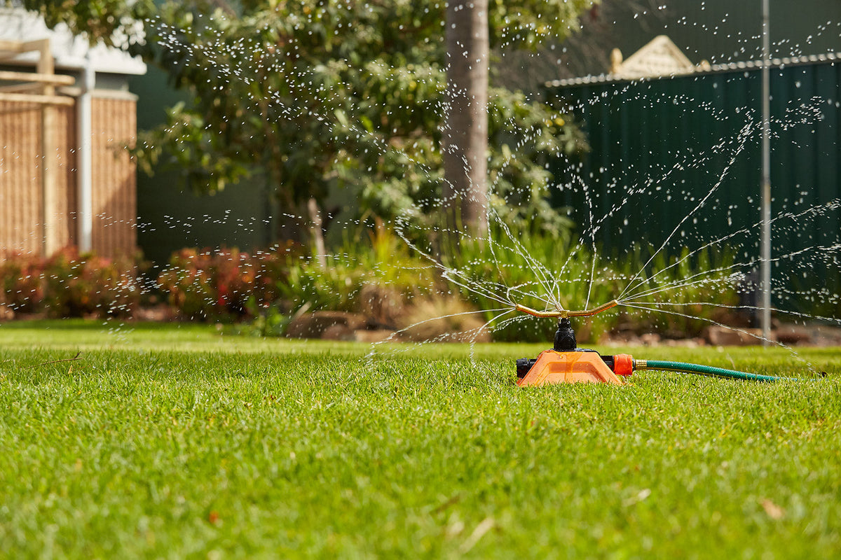 Lawn care and watering systems – Gardening with Pope